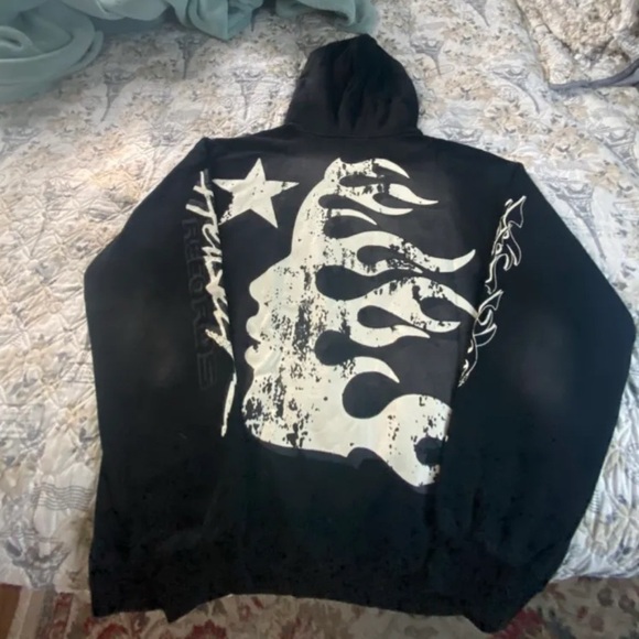 Hellstar | Jackets & Coats | Black Hoodie With White Graphic Design ...